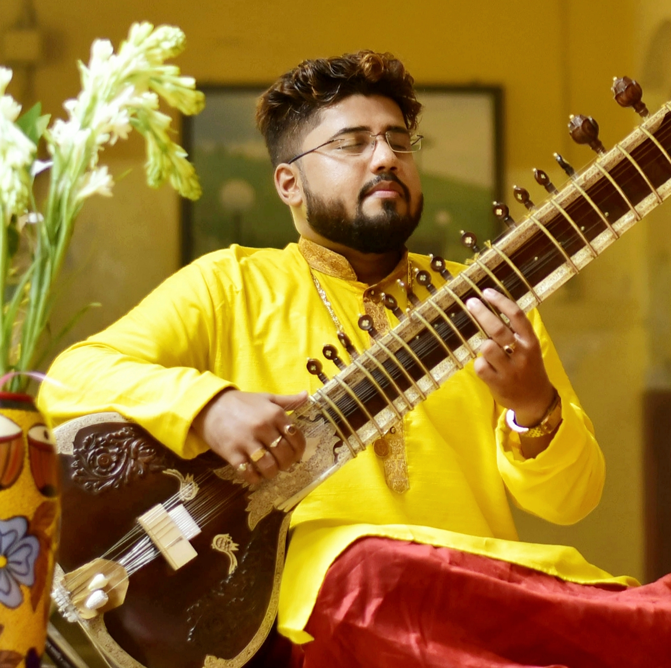 Online Sitar Lessons for All Levels by Soumyajit Paul - ipassio