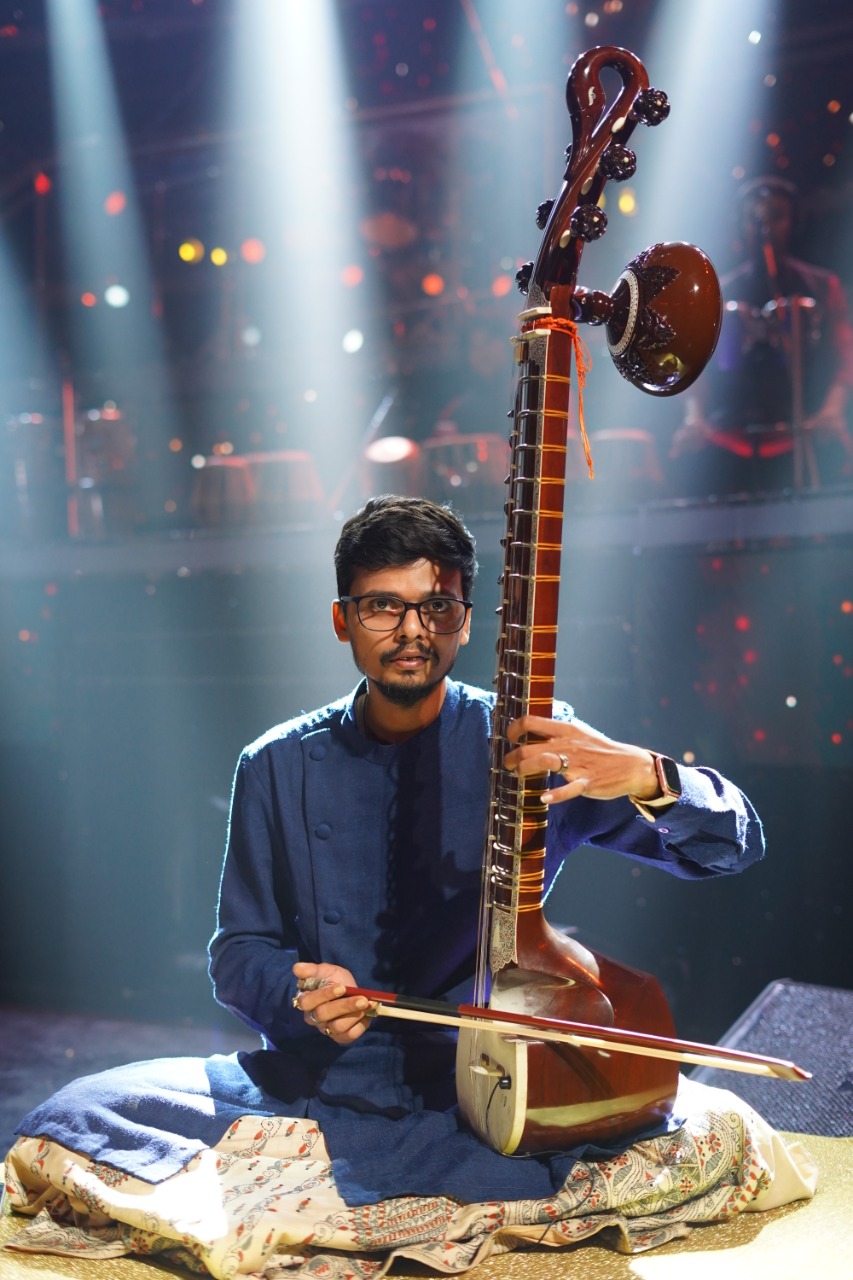 Learn to Play Esraj II | Debayan Majumder | ipassio