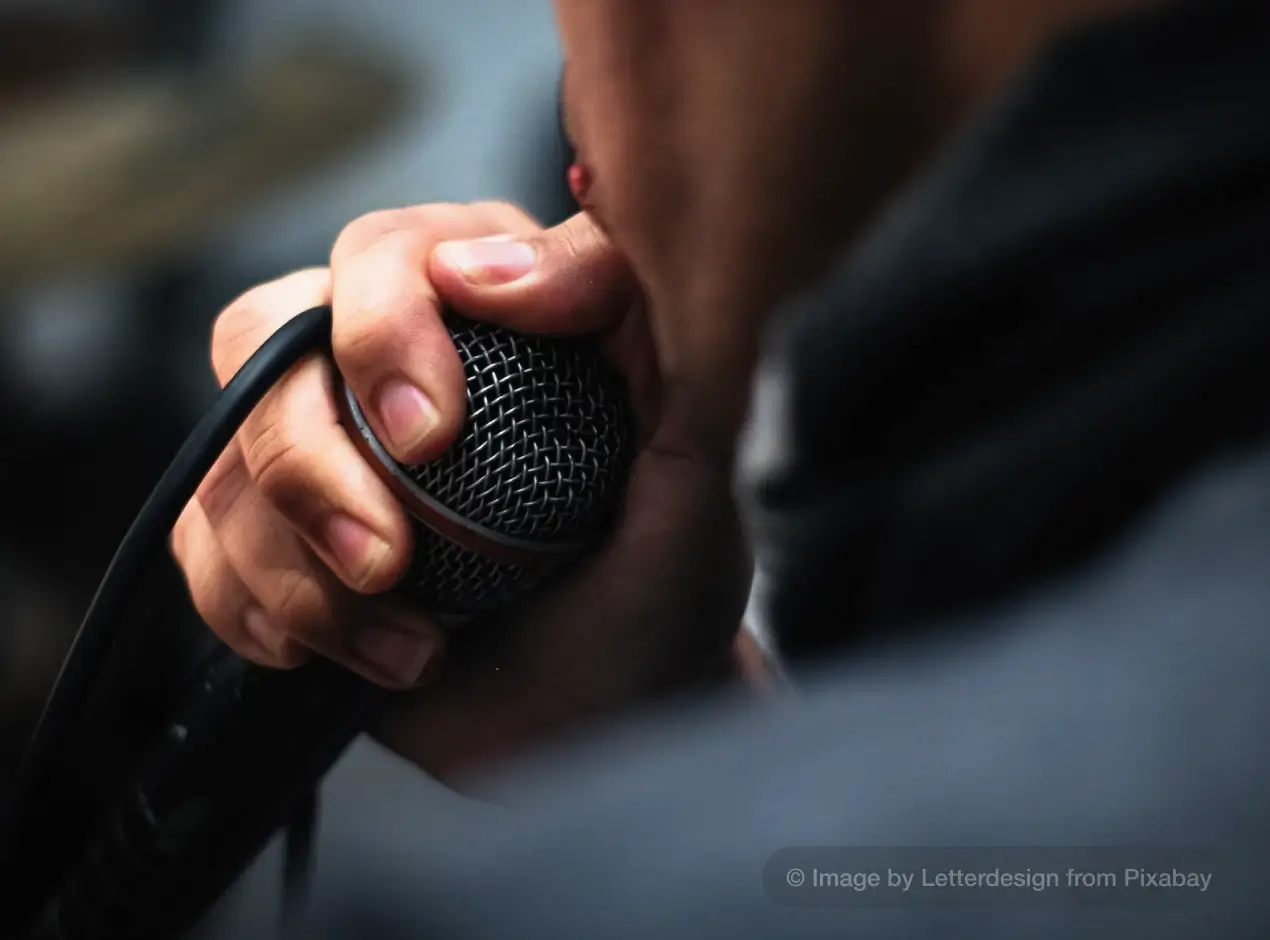 How to Sing Better? 9 Tips to Improve Singing Voice in 2025